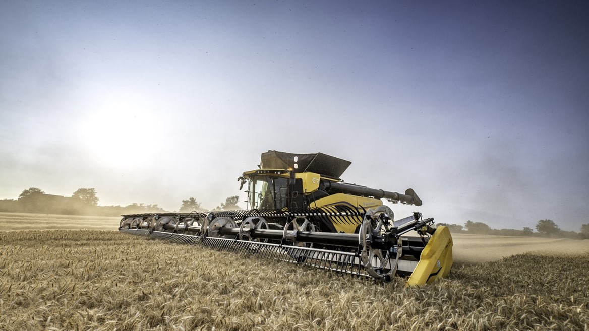 Nova colheitadeira da New Holland, CR11 é vencedora do Farm Machine