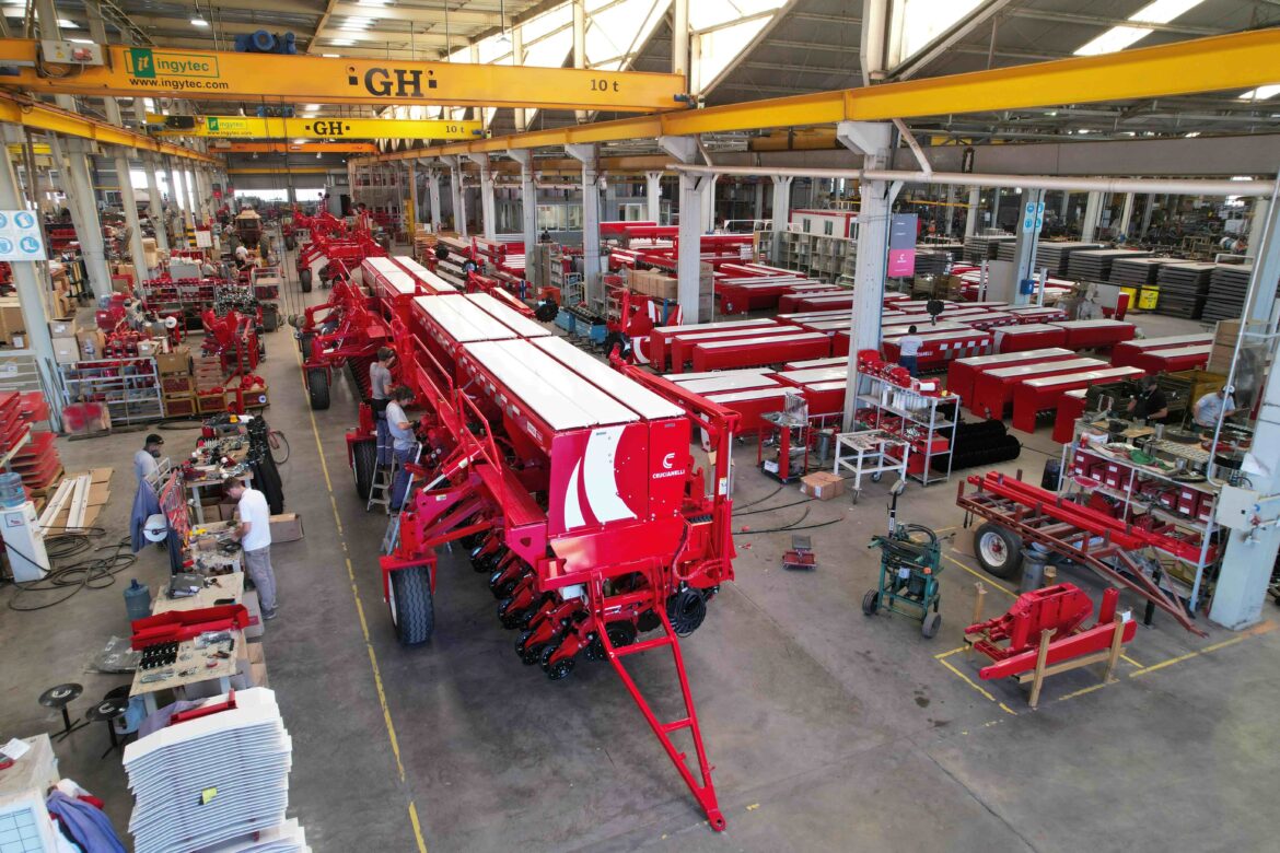 Fabricante argentina Crucianelli estreia no Brasil na Tecnoshow Comigo